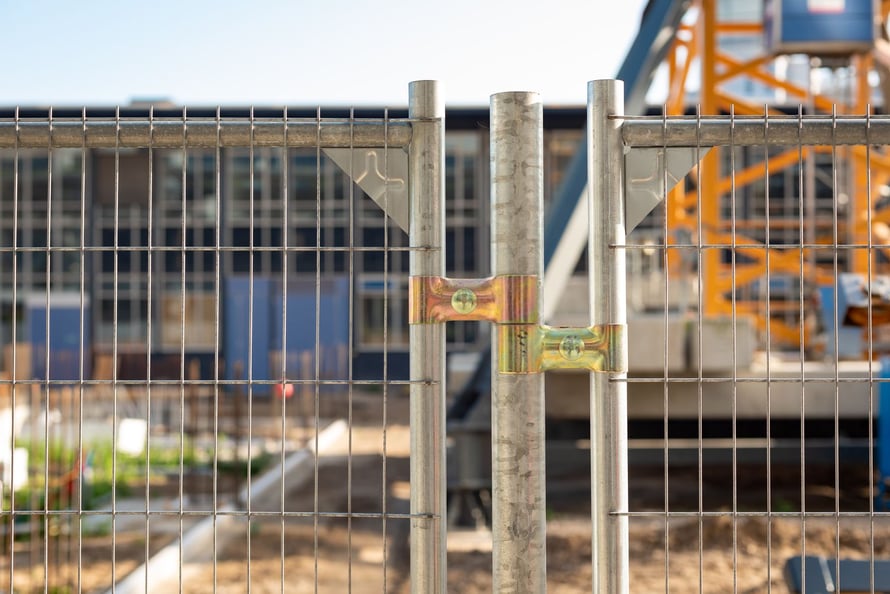Couplers, tarpaulins and footings | Heras Temporary Fencing